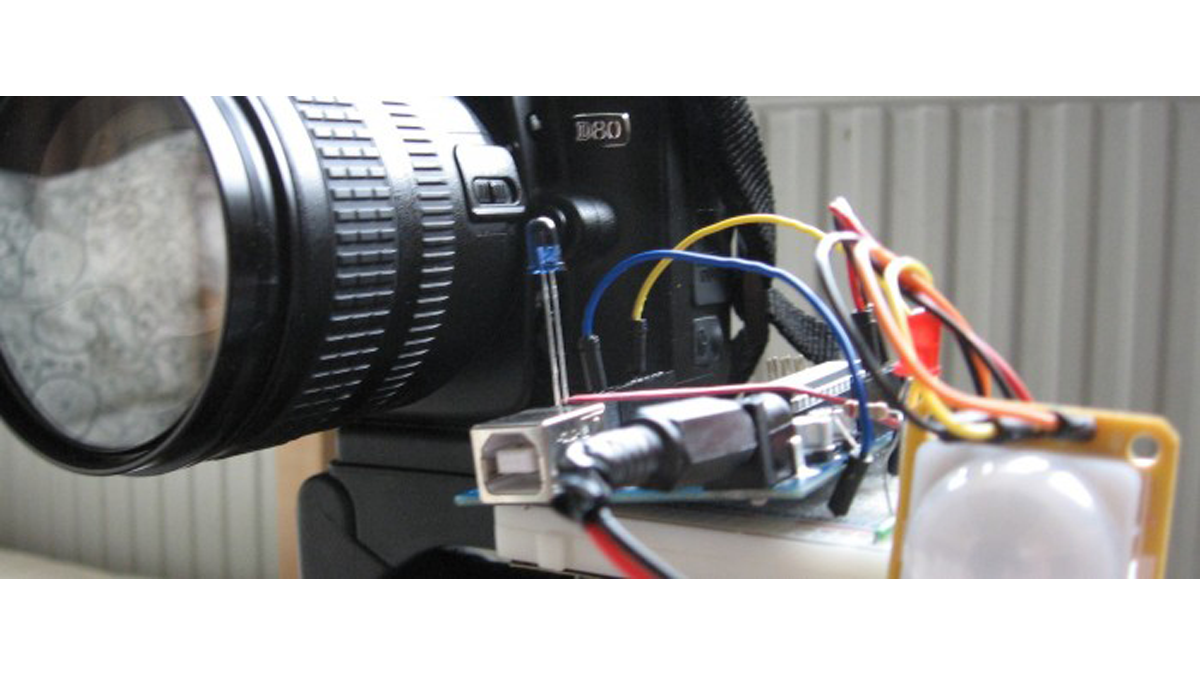 Arduino – motion triggered camera • Tech Projects